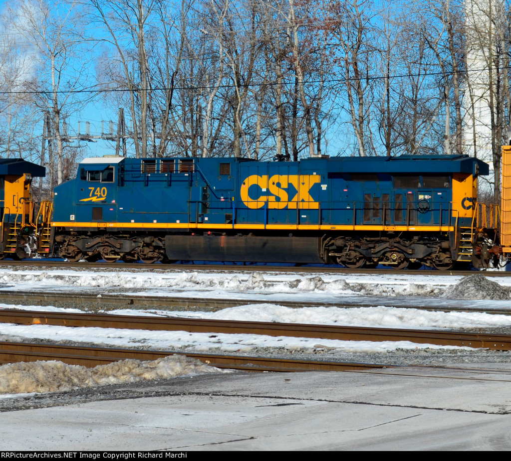 CSX 740